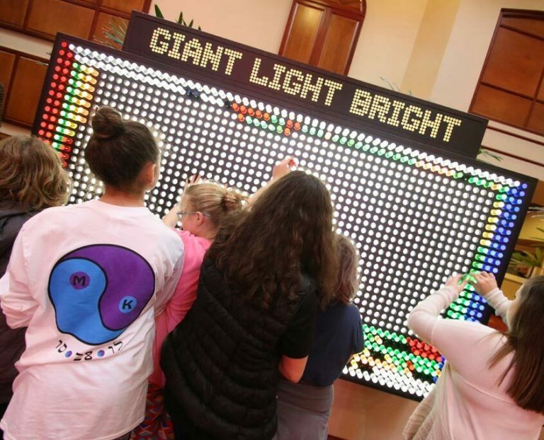 Giant Light Bright (4 ft. x 8 ft.) - PartyFX